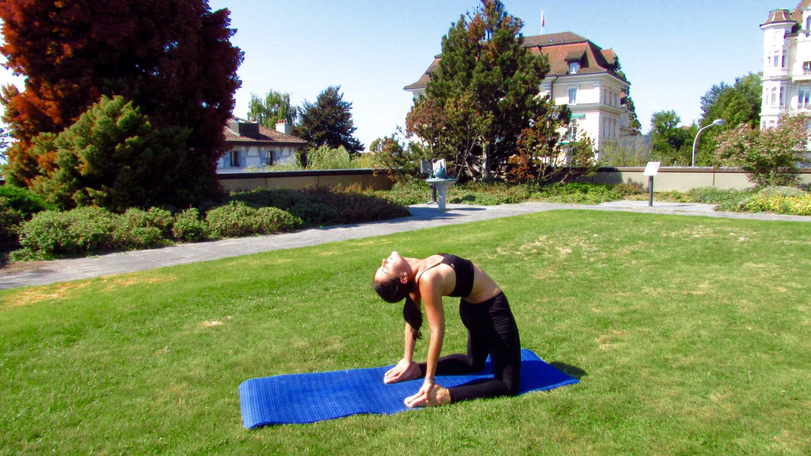 Yin Yoga: Stomach Meridian Poses - Myoga Studio Lausanne