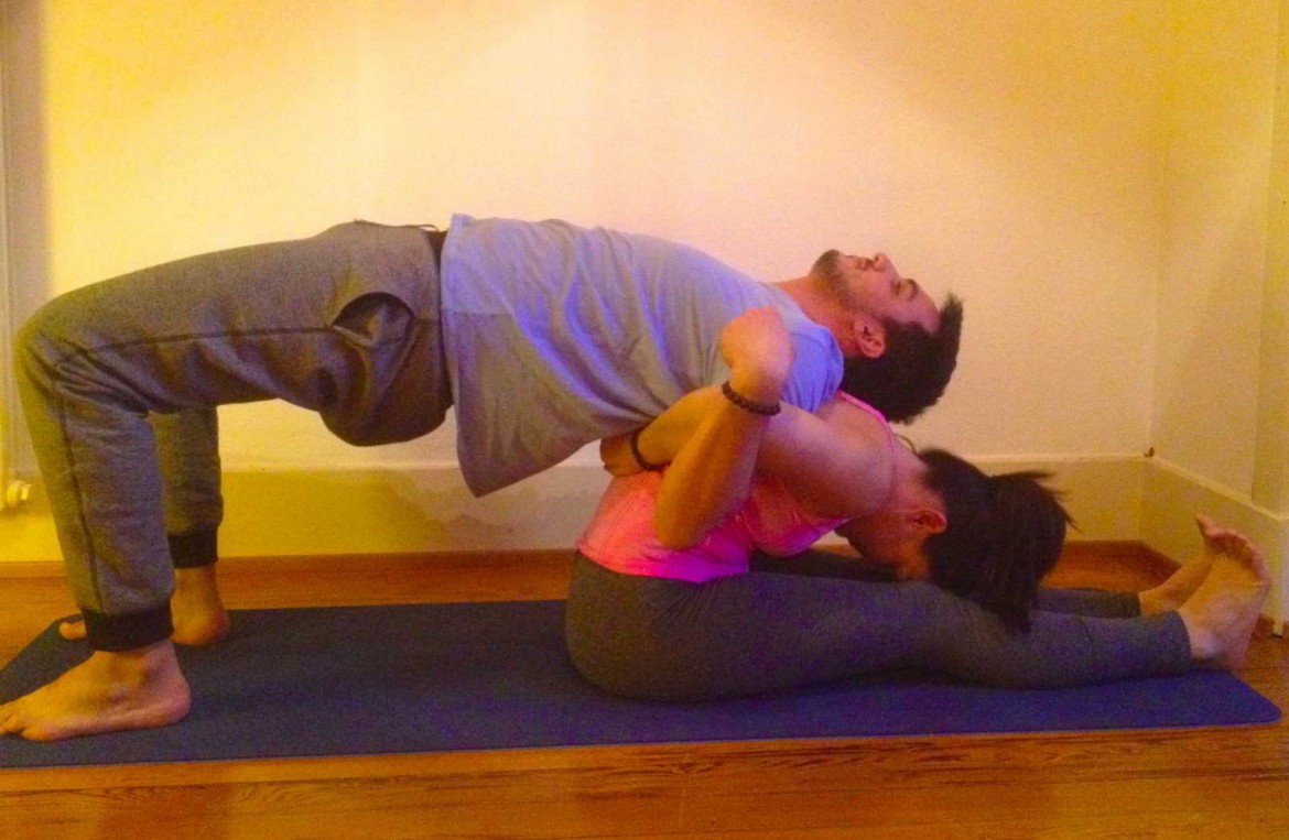 Partner Yoga poses - Myoga Studio Lausanne